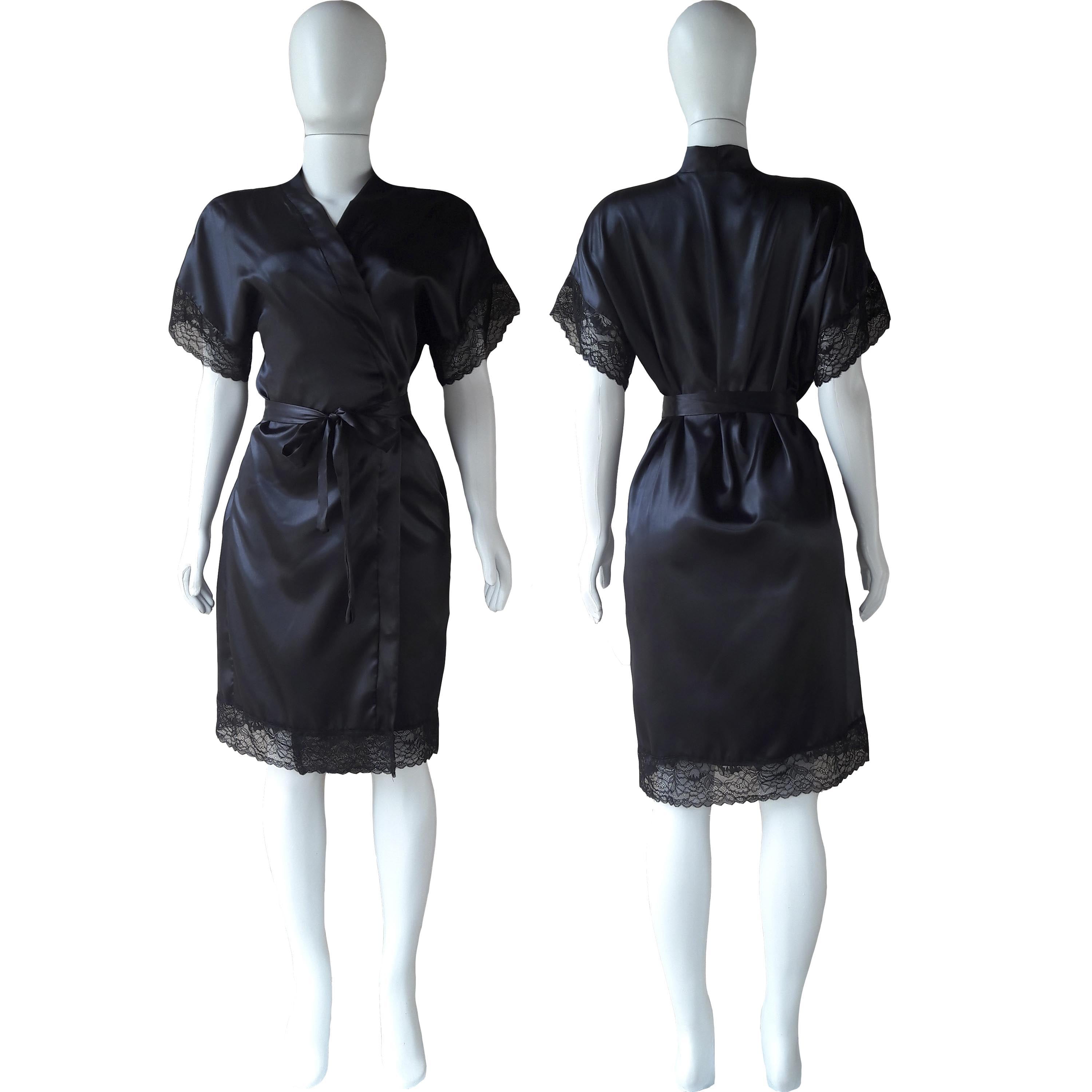 Robe Feminino de Cetim Com Renda Manga e Bainha Preto
